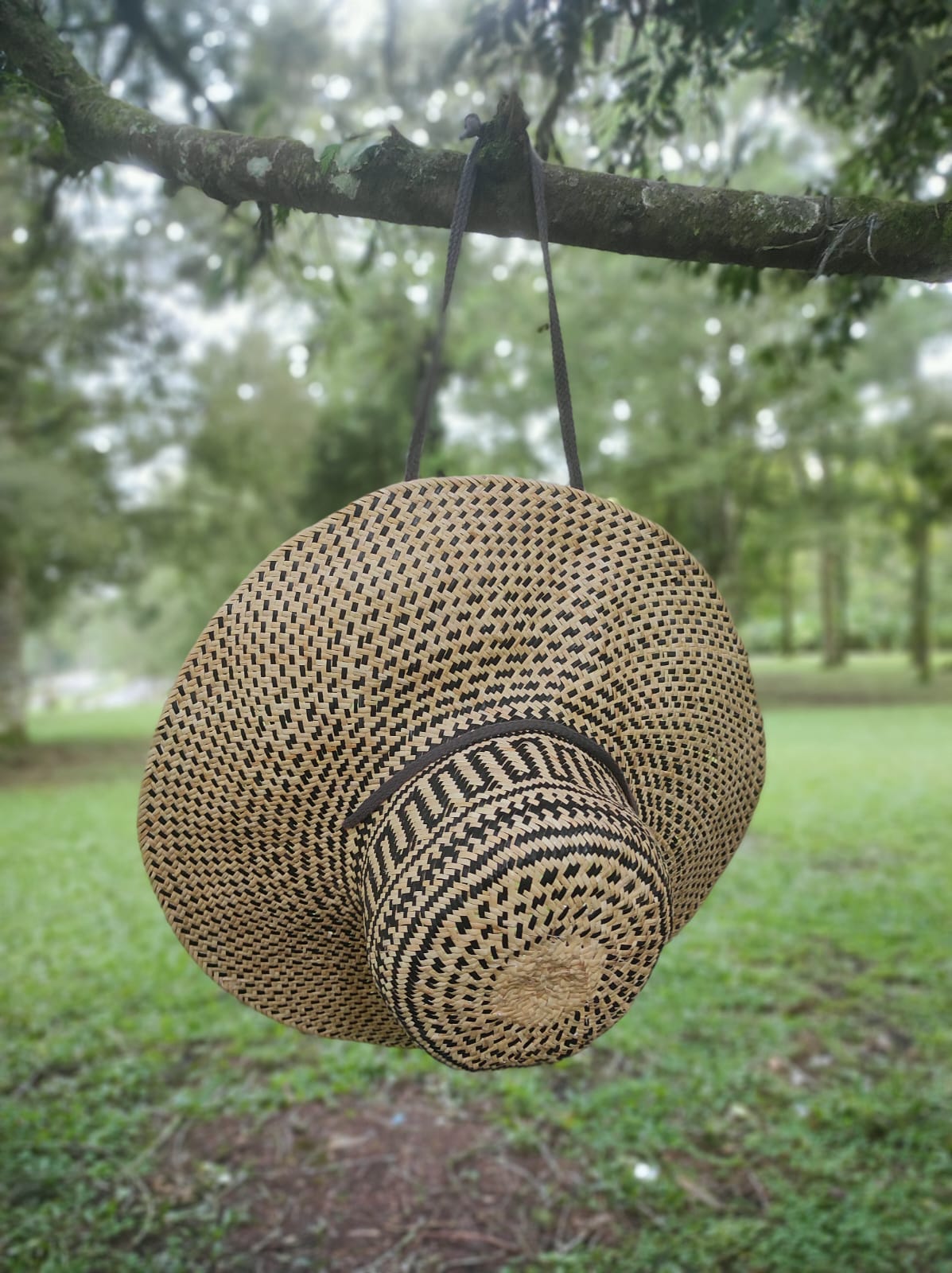 classic Borneo hat, handwoven hat, beach hat | Inaexport